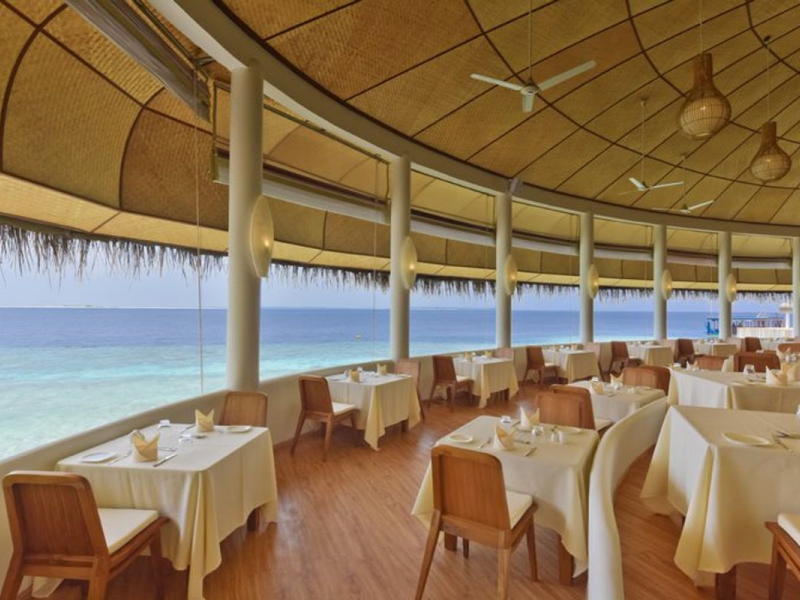 Sea View Restaurant – Dreamland Maldives Resort